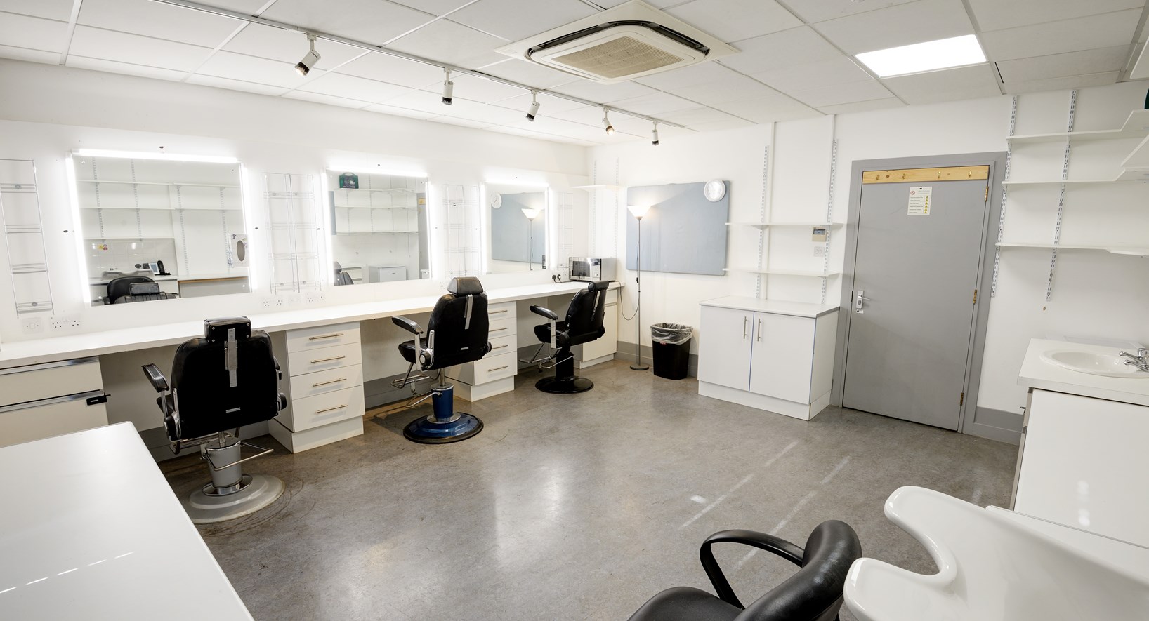 Stages and Support Spaces ⋆ Pinewood Studios